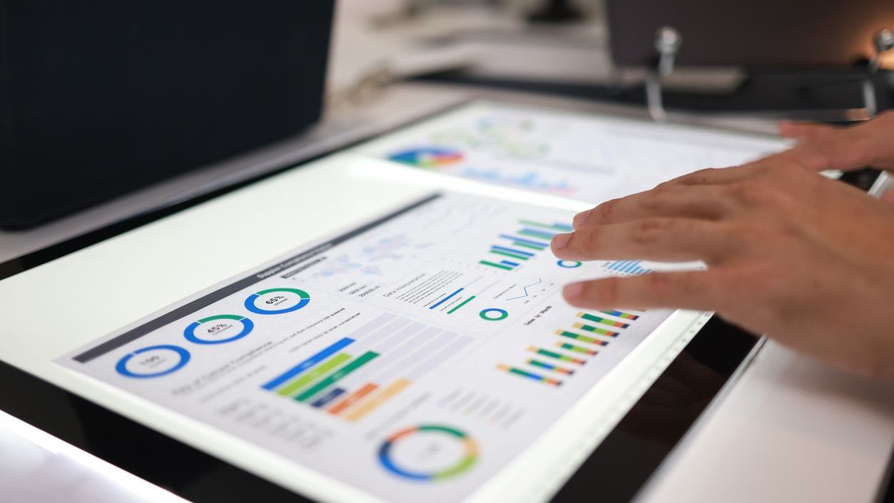 Leveraging KPI Dashboards to Track Shift Performance – myshyft.com